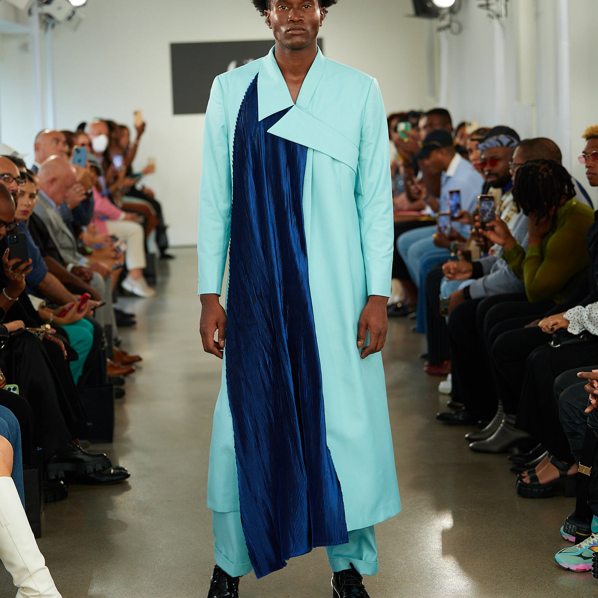 Look 4 Chucks Collins Collection 0012 – Chuks Collins